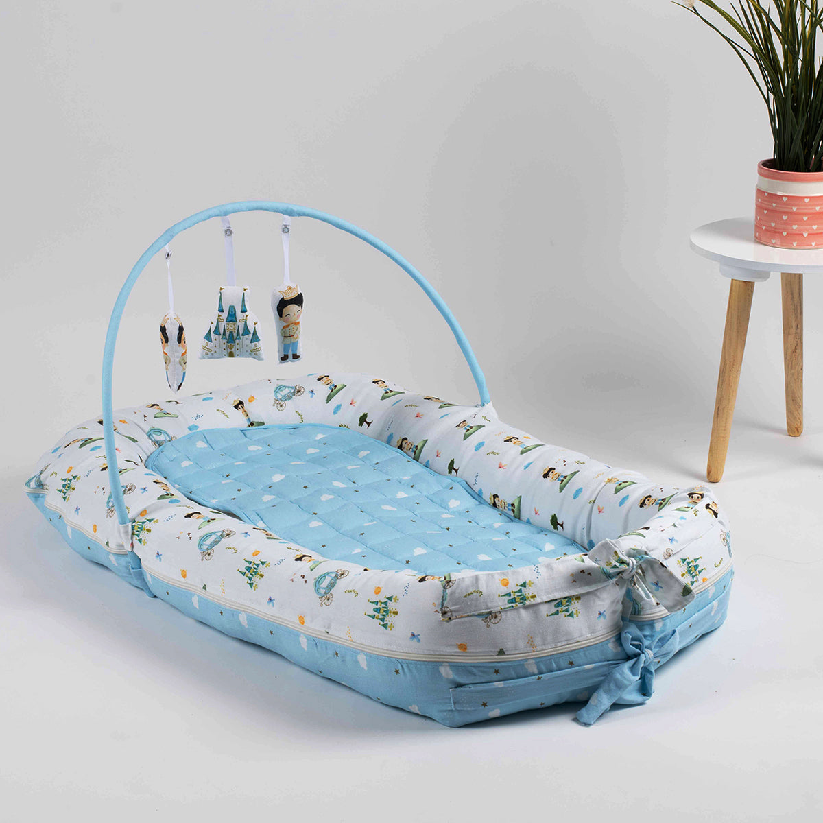 Reversible Baby Nest- The Little Prince – mumma.com